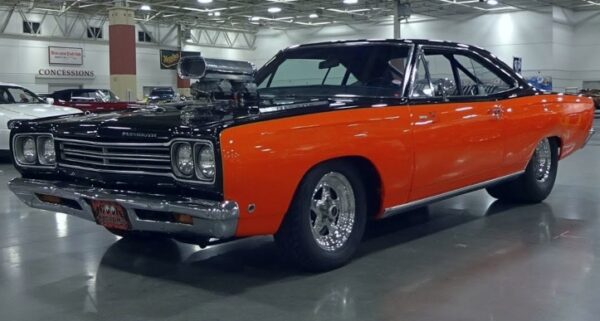 Spectacular 1000hp Pro Street 1968 Road Runner | Hot Cars