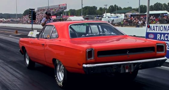 Plymouth Road Runner Drag Racing at Mopar Nats | Hot Cars