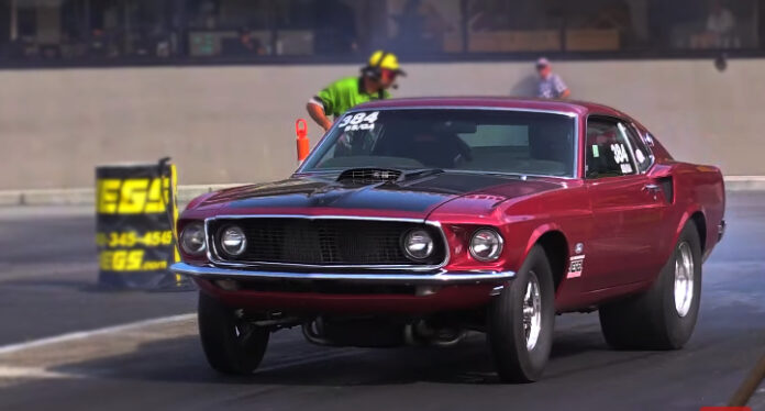 Super Stock 1969 Ford Mustang 1/4 Mile Drag Racing