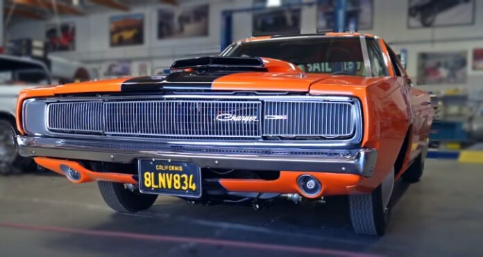 Jimmy Shine's 1968 Dodge HEMI Charger Build Up Close