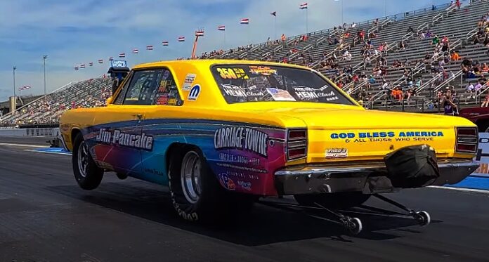Jim Pancake's 1968 Dodge HEMI Dart 8-Seconds Pass